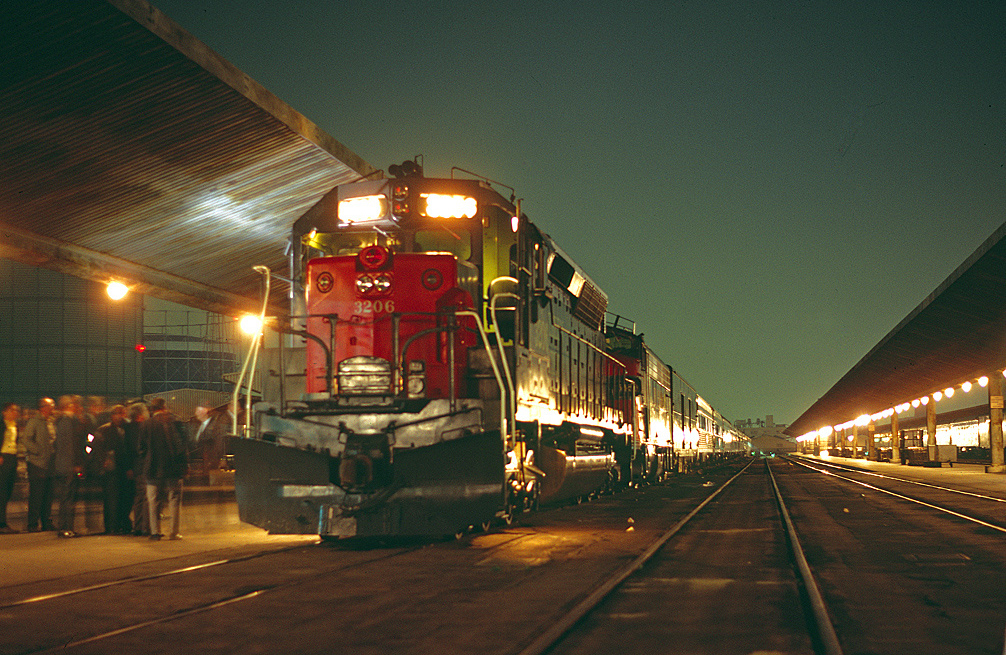 Southern Pacific's "Lark" (Train): Consist, Schedule, Route