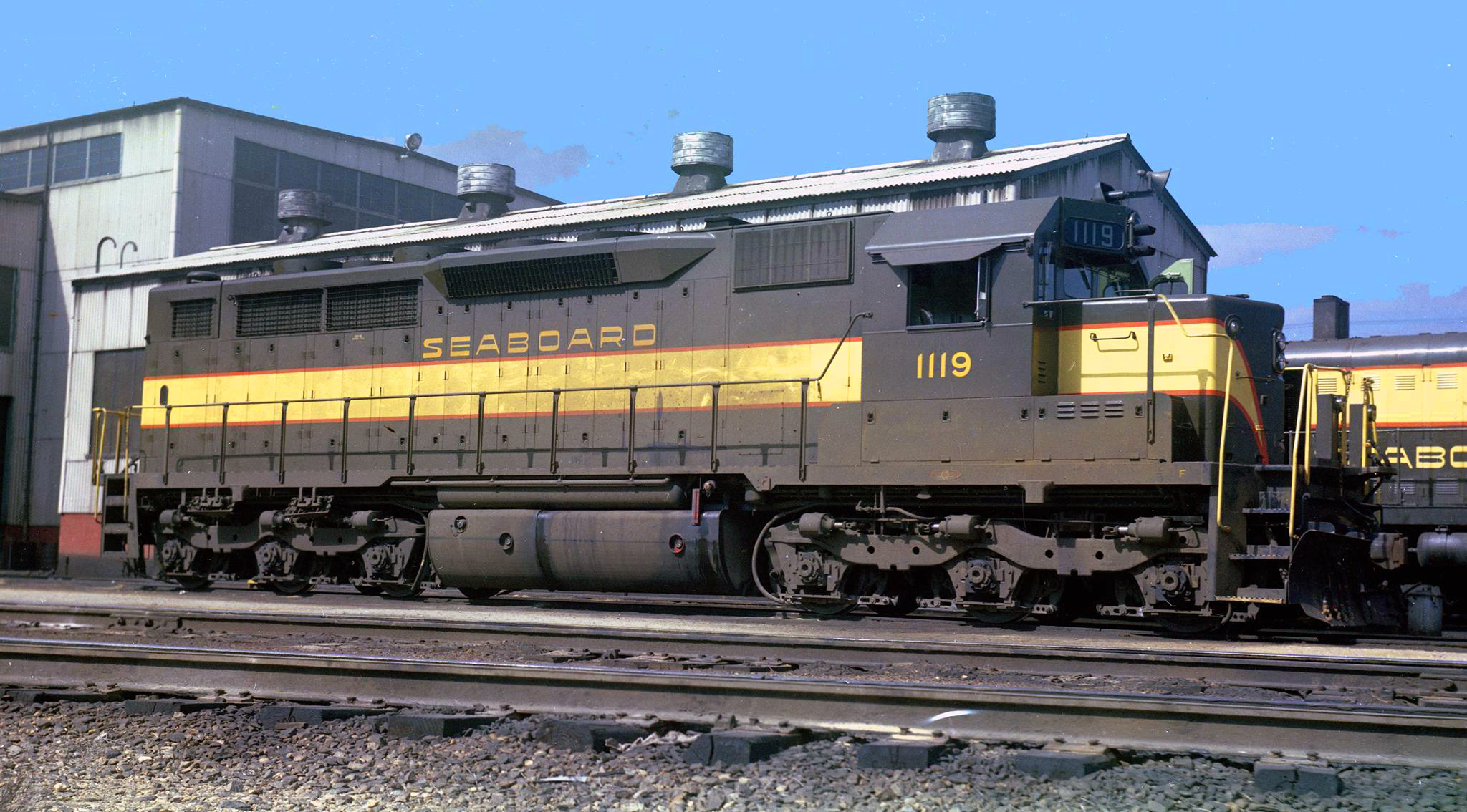 EMD "SD35" Locomotives: Data, History, Photos & More