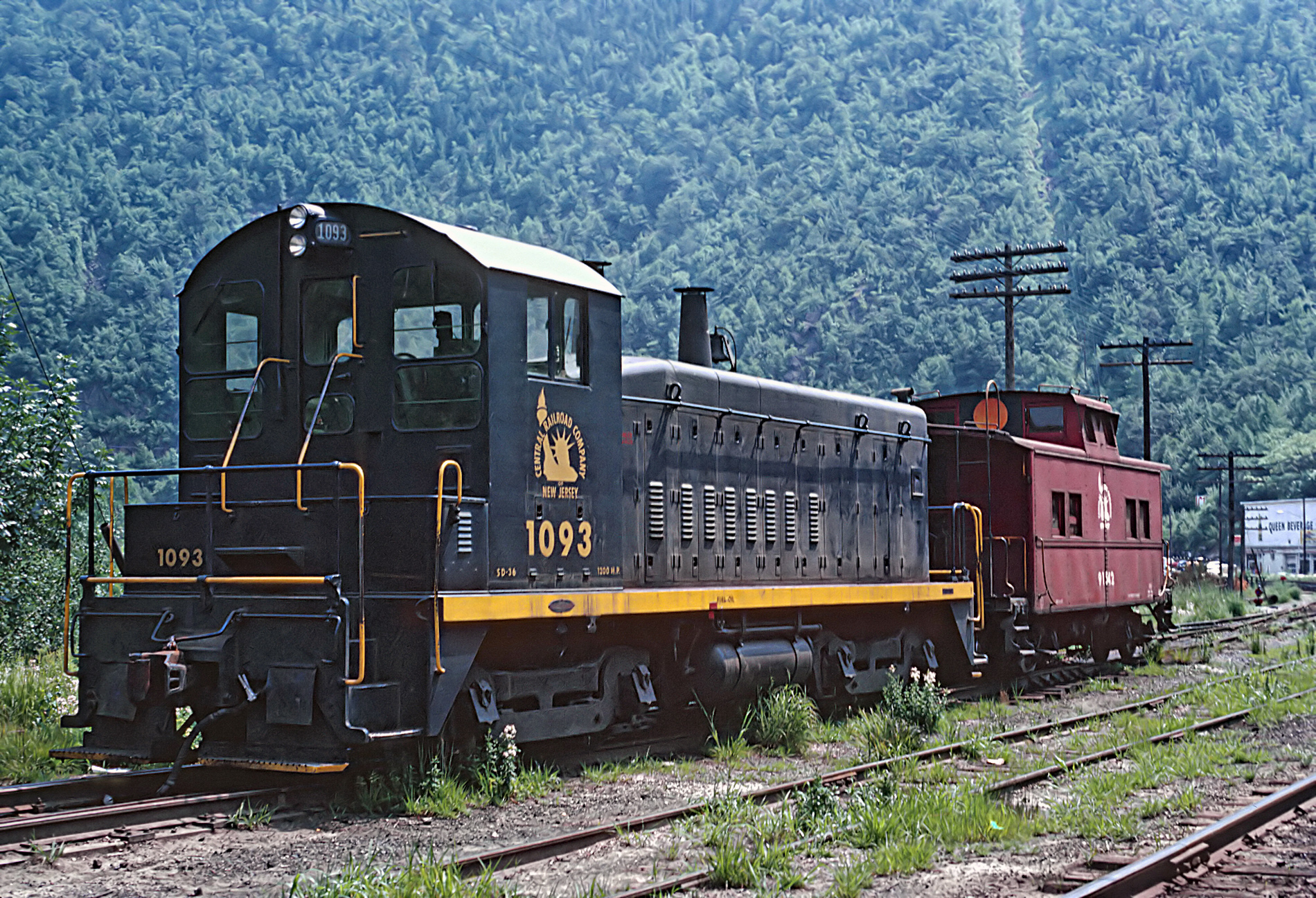 EMD "SW9" Locomotives: Specifications, Photos, Roster