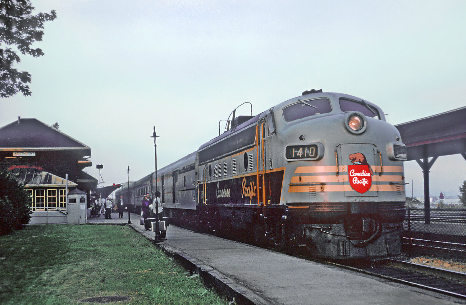 Canadian Pacific Railway: Map, History, Logo & Pictures