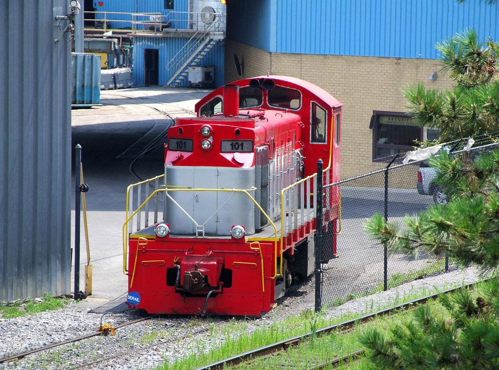 Transfer Switchers (Locomotives): History, Types, Photos