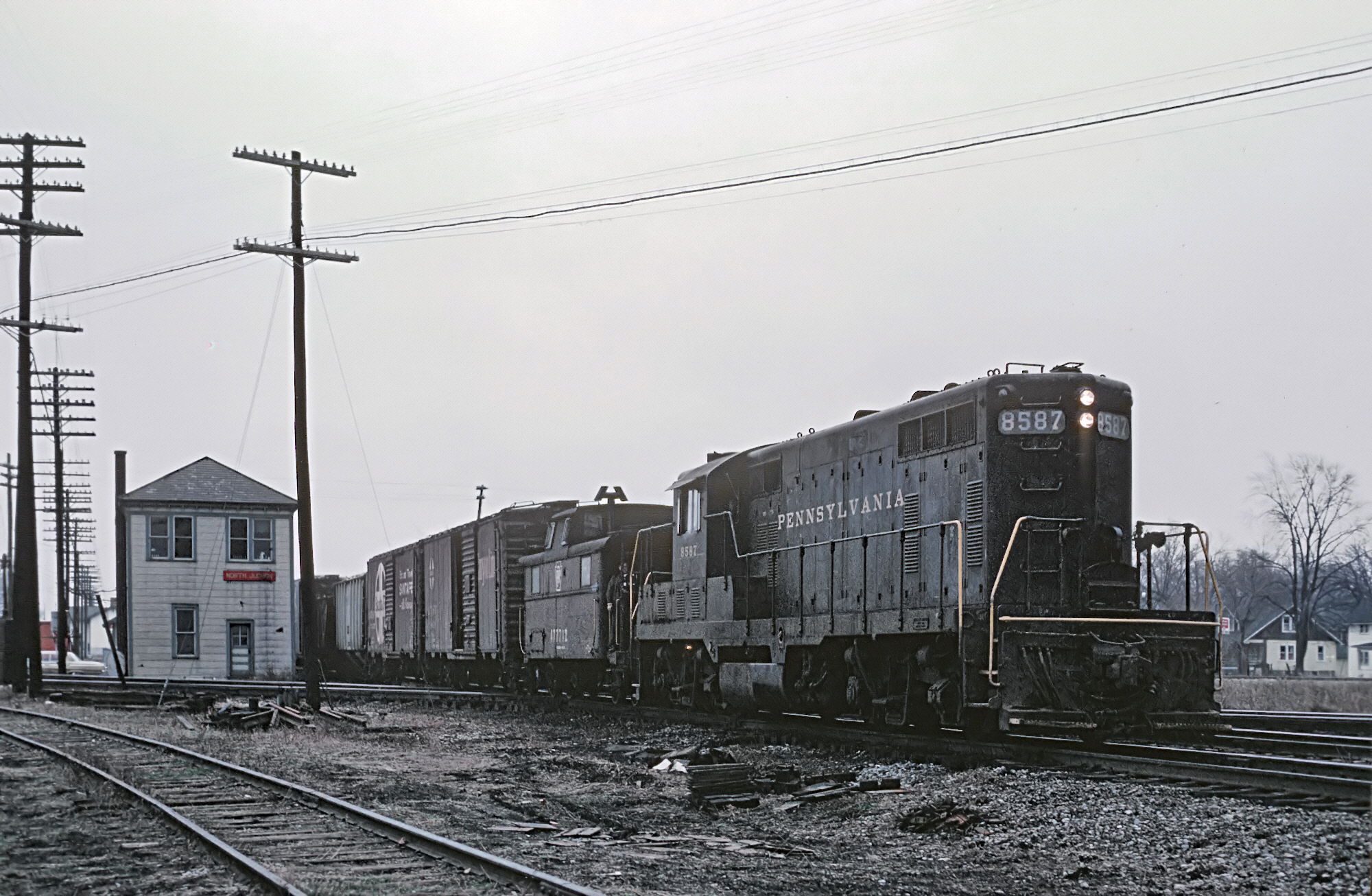 Interlocking Towers (Railroads): History, Photos, Overview