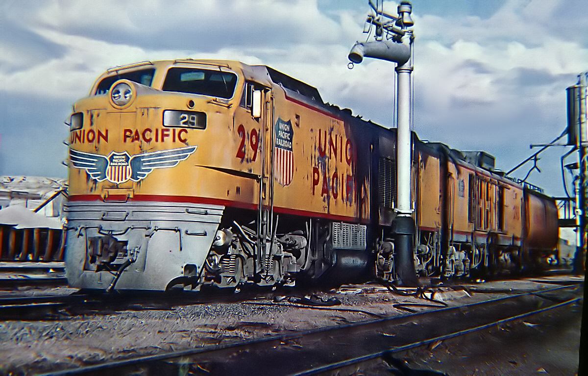 Gas Turbine Locomotives (Union Pacific): Startup, HP, Length