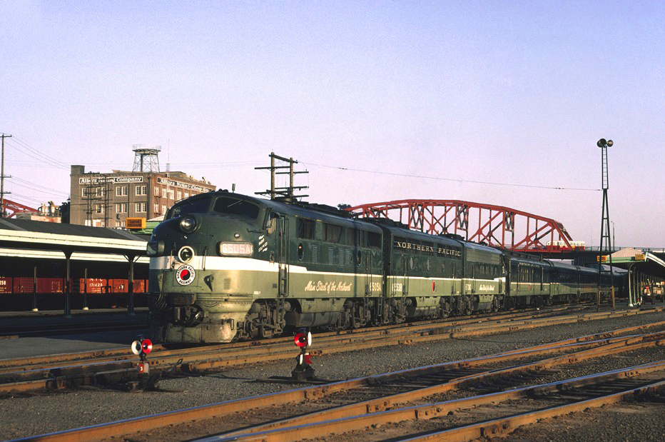 "Mainstreeter" (Train): Schedule, Consist, Timetable