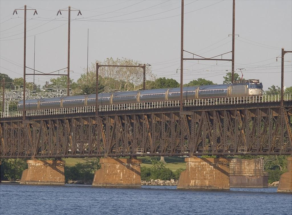 Amtrak/EMD "AEM-7" Locomotives: Roster, History, Photos