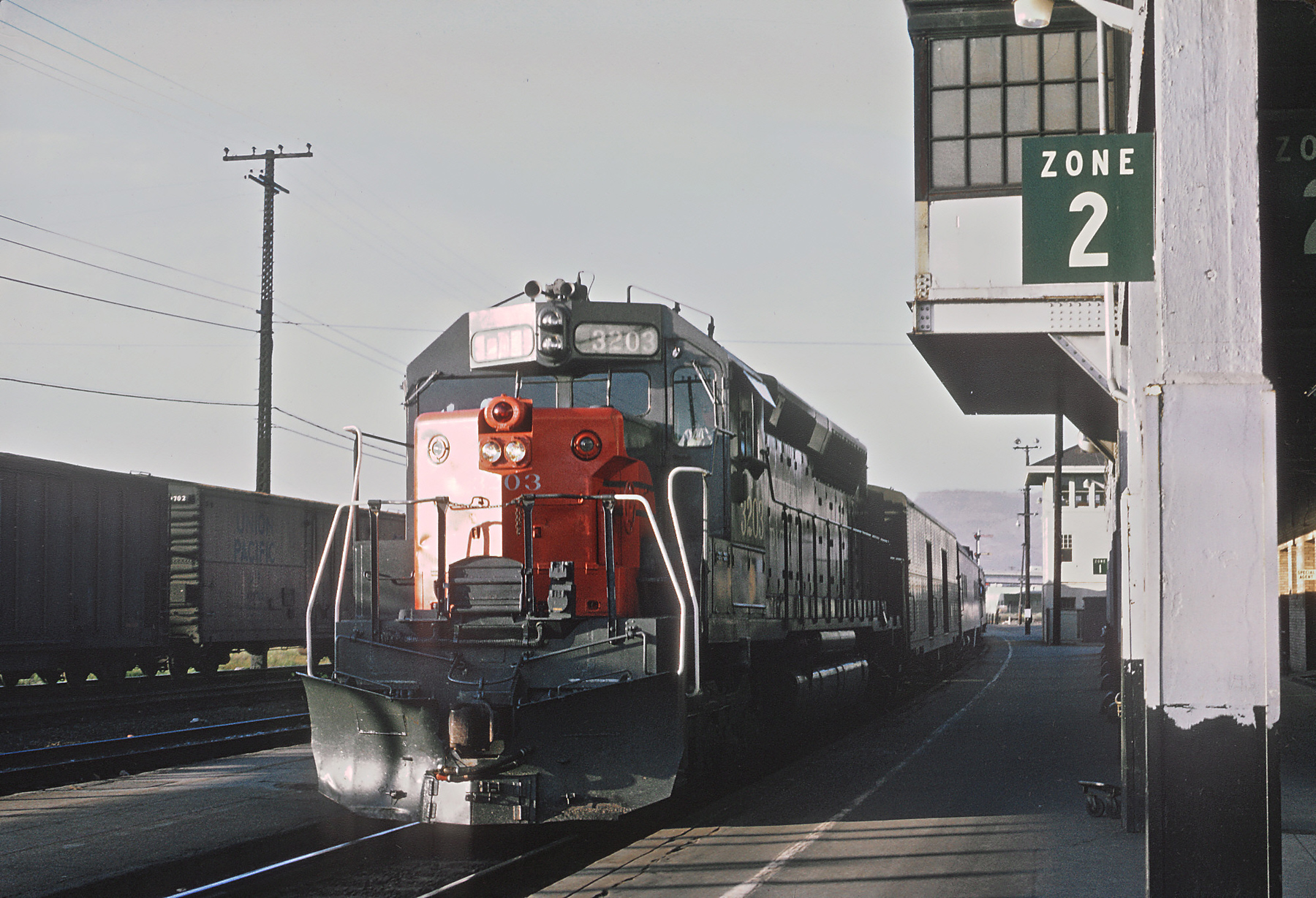 "San Joaquin Daylight" (Train): Consist, Schedule, Photos