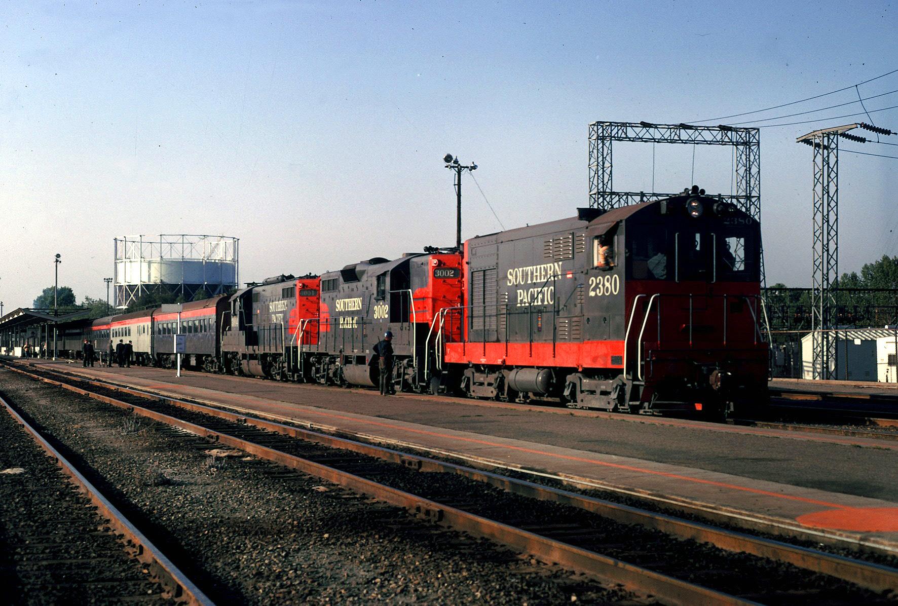Southern Pacific's "Del Monte" (Train): Consist, Schedule