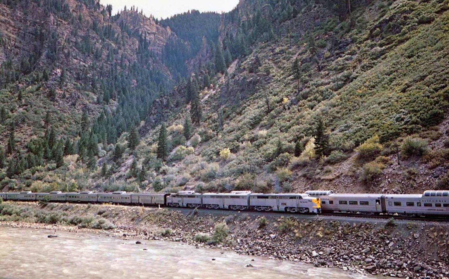 Rio Grande Railroad: Map, Logo, History, Roster, Timetables