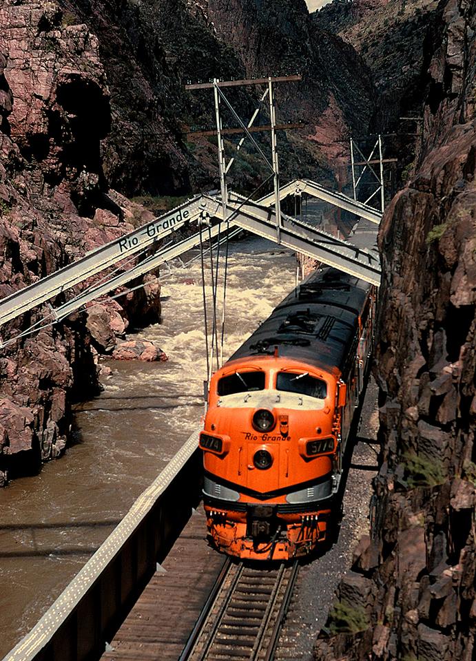 Rio Grande Railroad: Map, Logo, History, Roster, Timetables