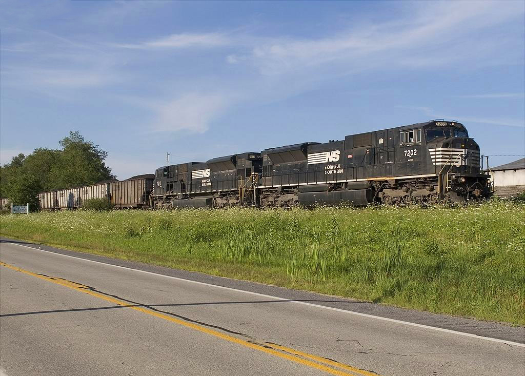 EMD "SD80MAC" Locomotives: Data, Photos, History & More