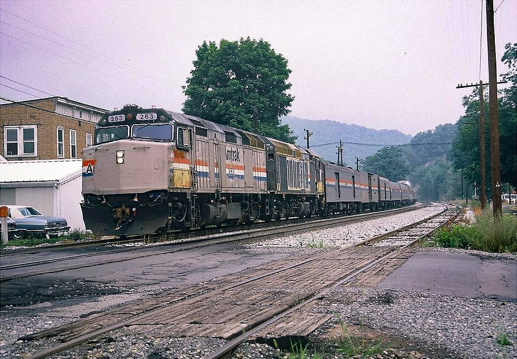 EMD "F40PH" Locomotives: Specifications, Photos, Roster