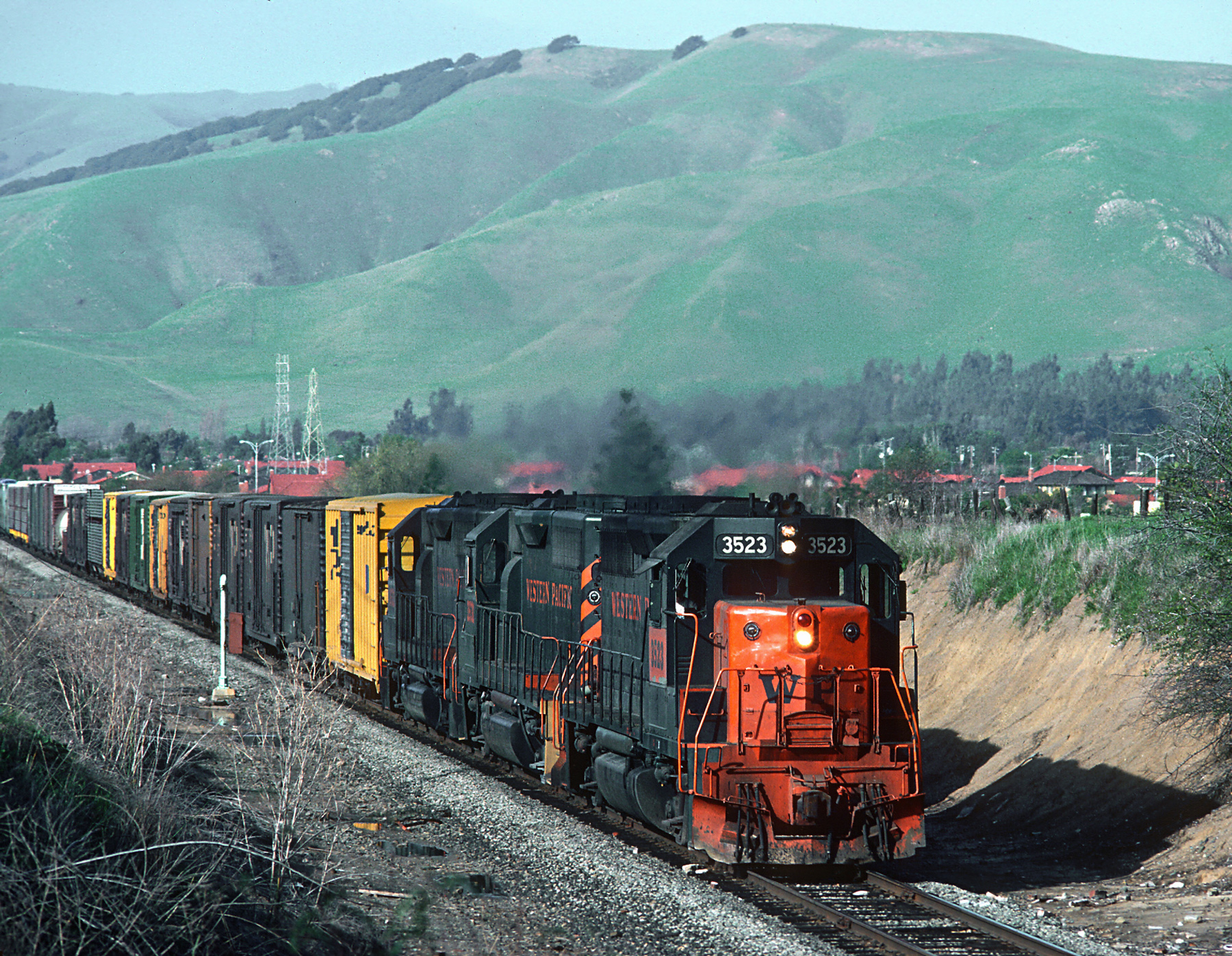 EMD "GP40/-2" Locomotives: Data, Photos, History & More