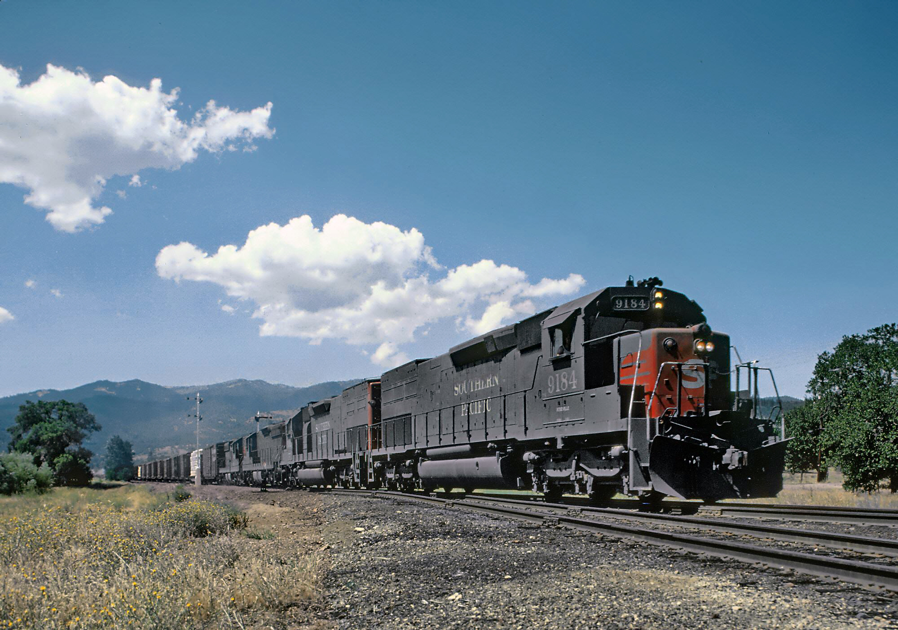 EMD "Tunnel Motors" (Locomotives): Data, Photos, History