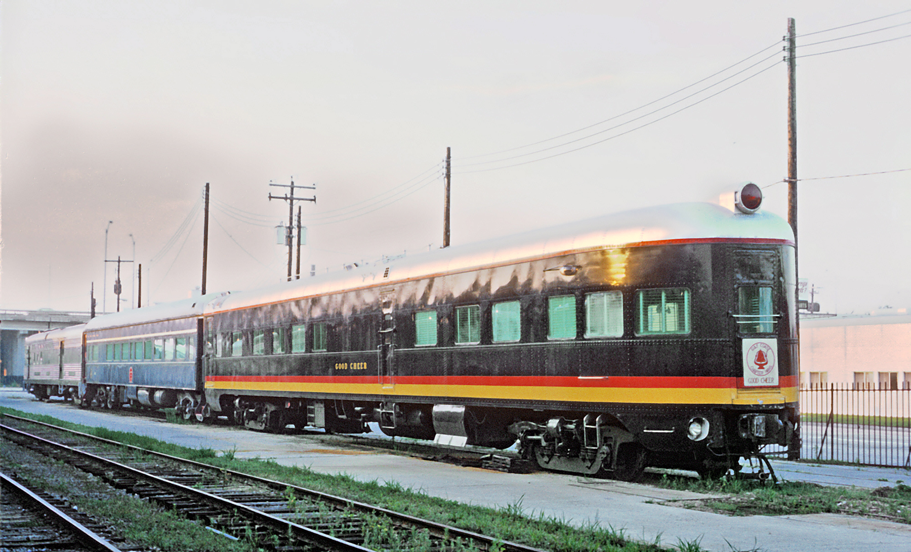 Railroad Dining Car (Trains): Definition, History, Service
