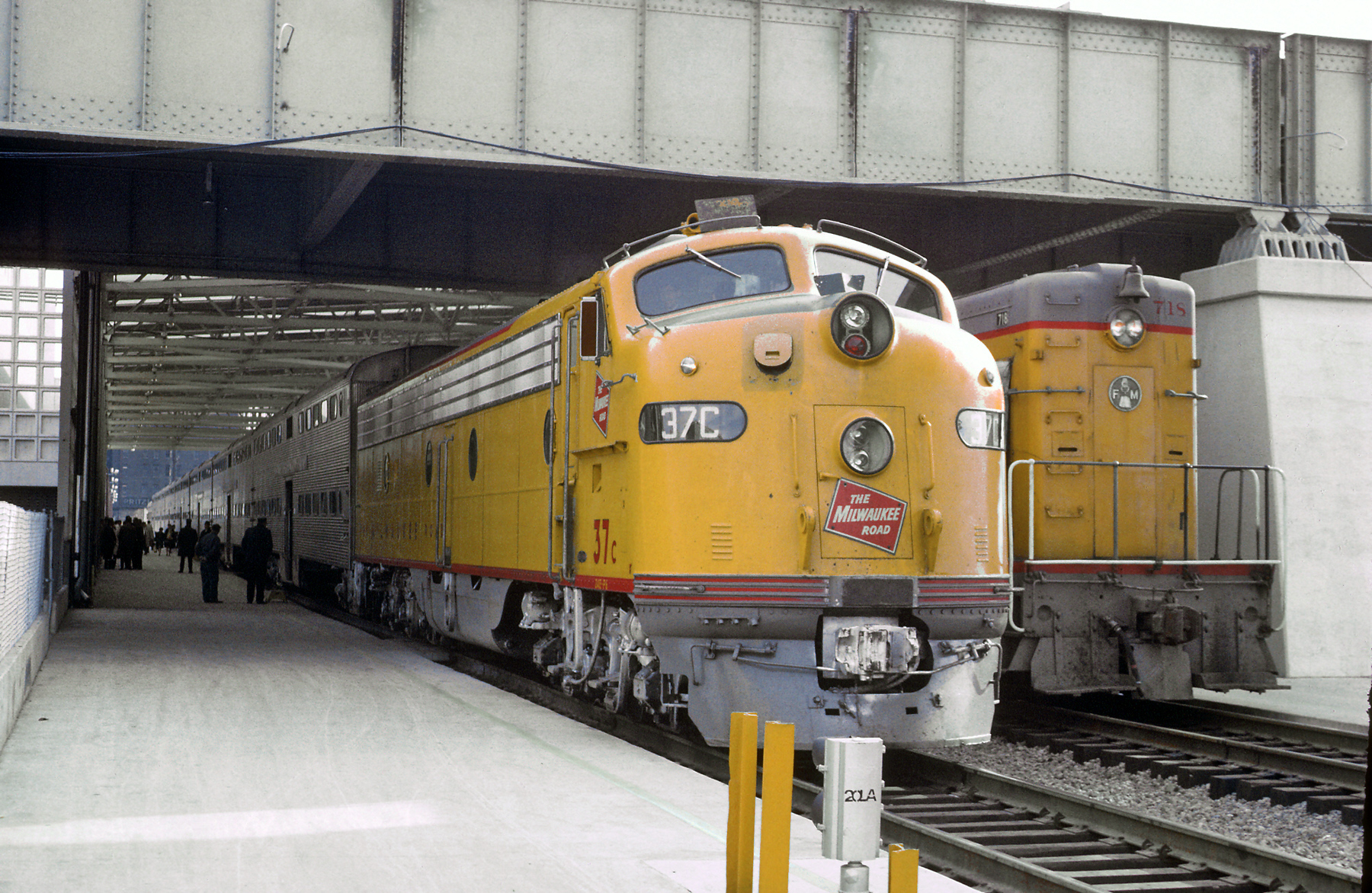 EMD "E" Units (Locomotives): Specs, Photos, Roster