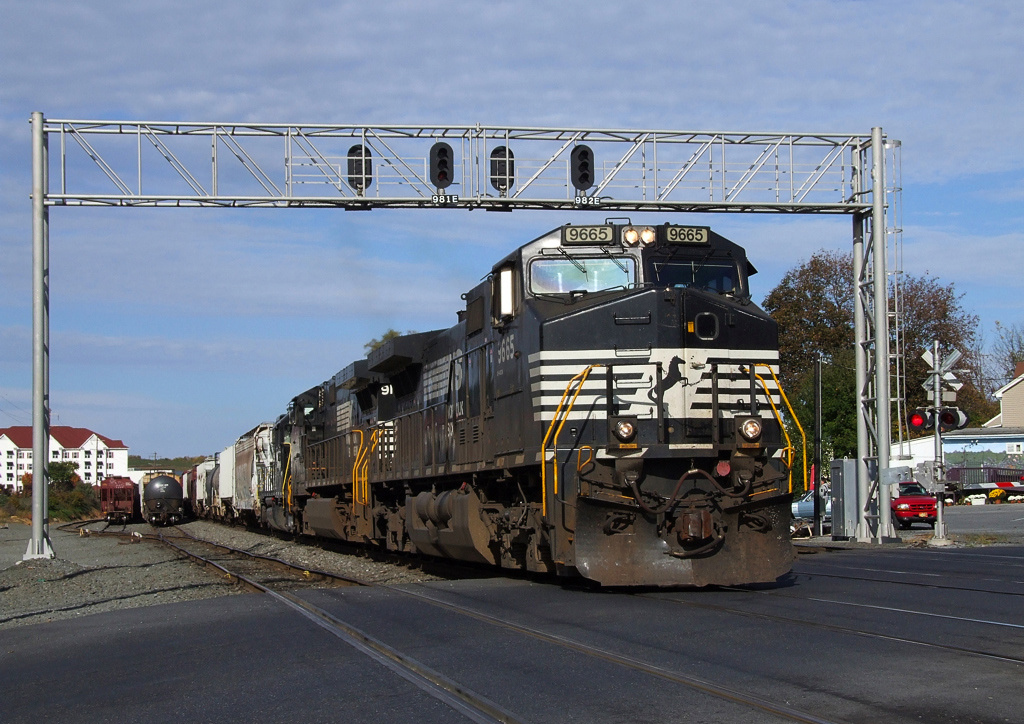 GE "C40-9/W" Locomotives: Data, History, Photos & More