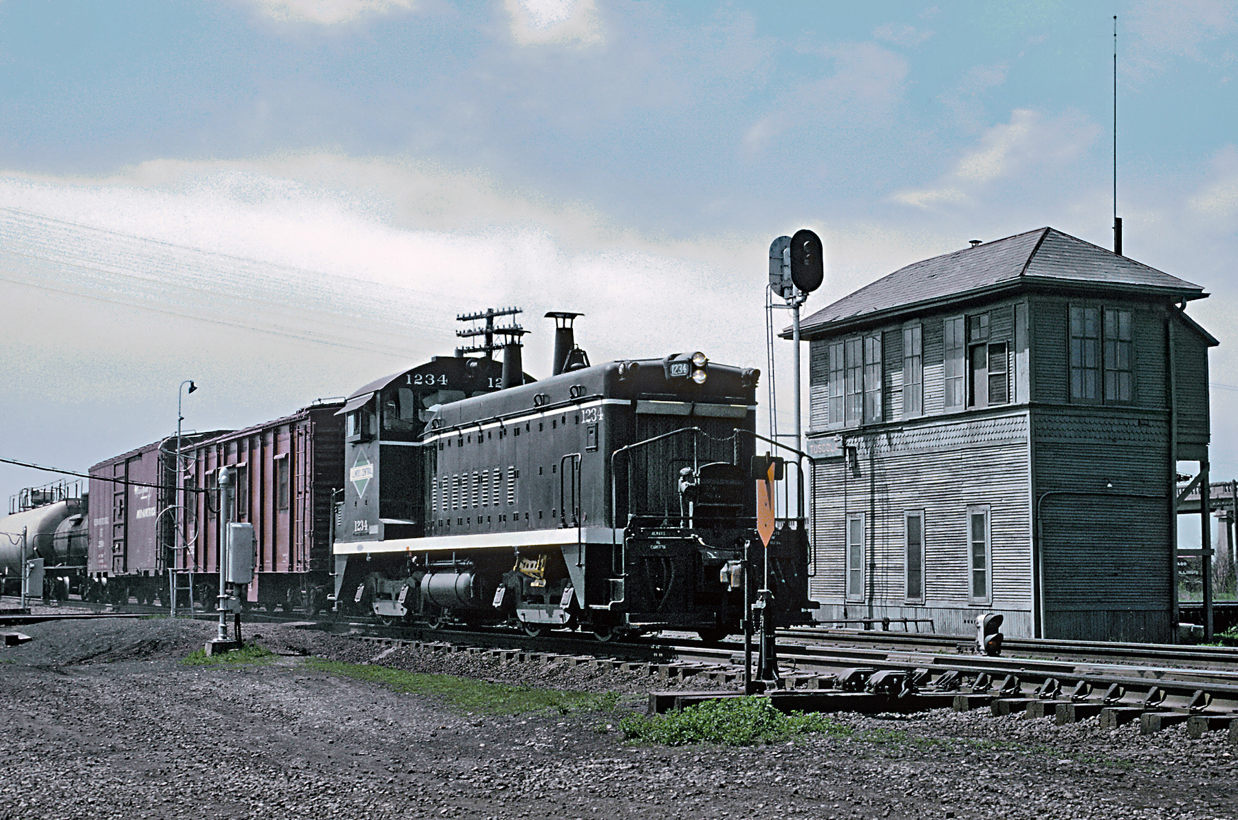 EMD "SW9" Locomotives: Specifications, Photos, Roster