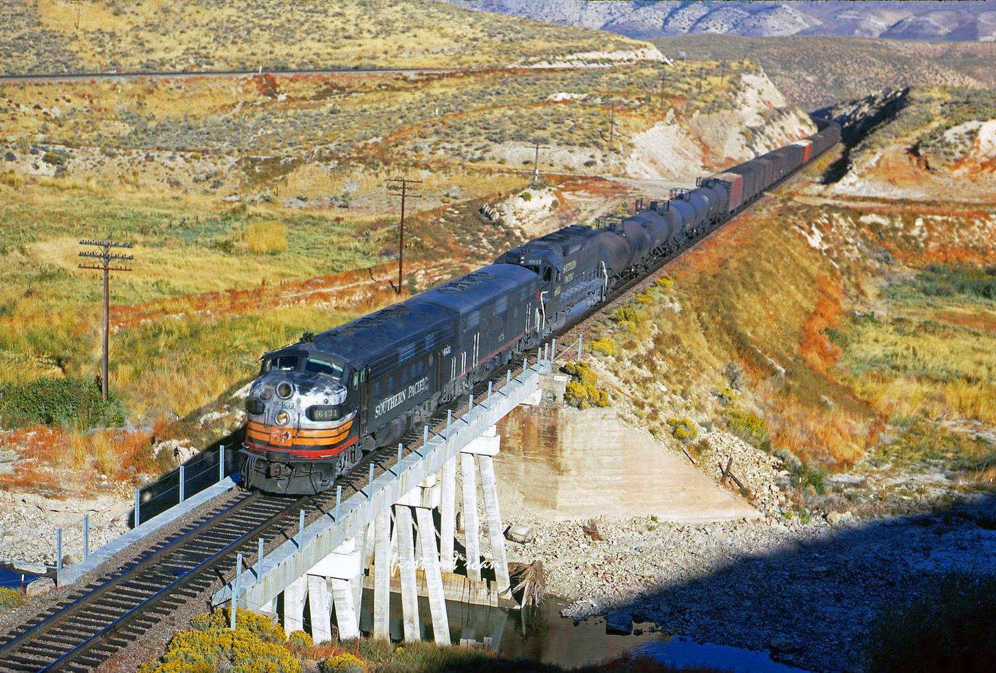 Fallen Flag Railroads: Photos, Logos, And Histories