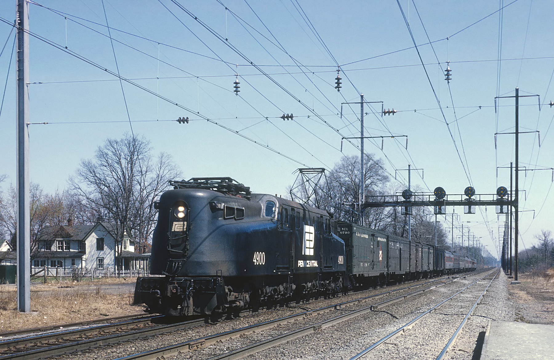 PRR "GG-1" Locomotives: Roster, Crash, Paint Schemes, 4876