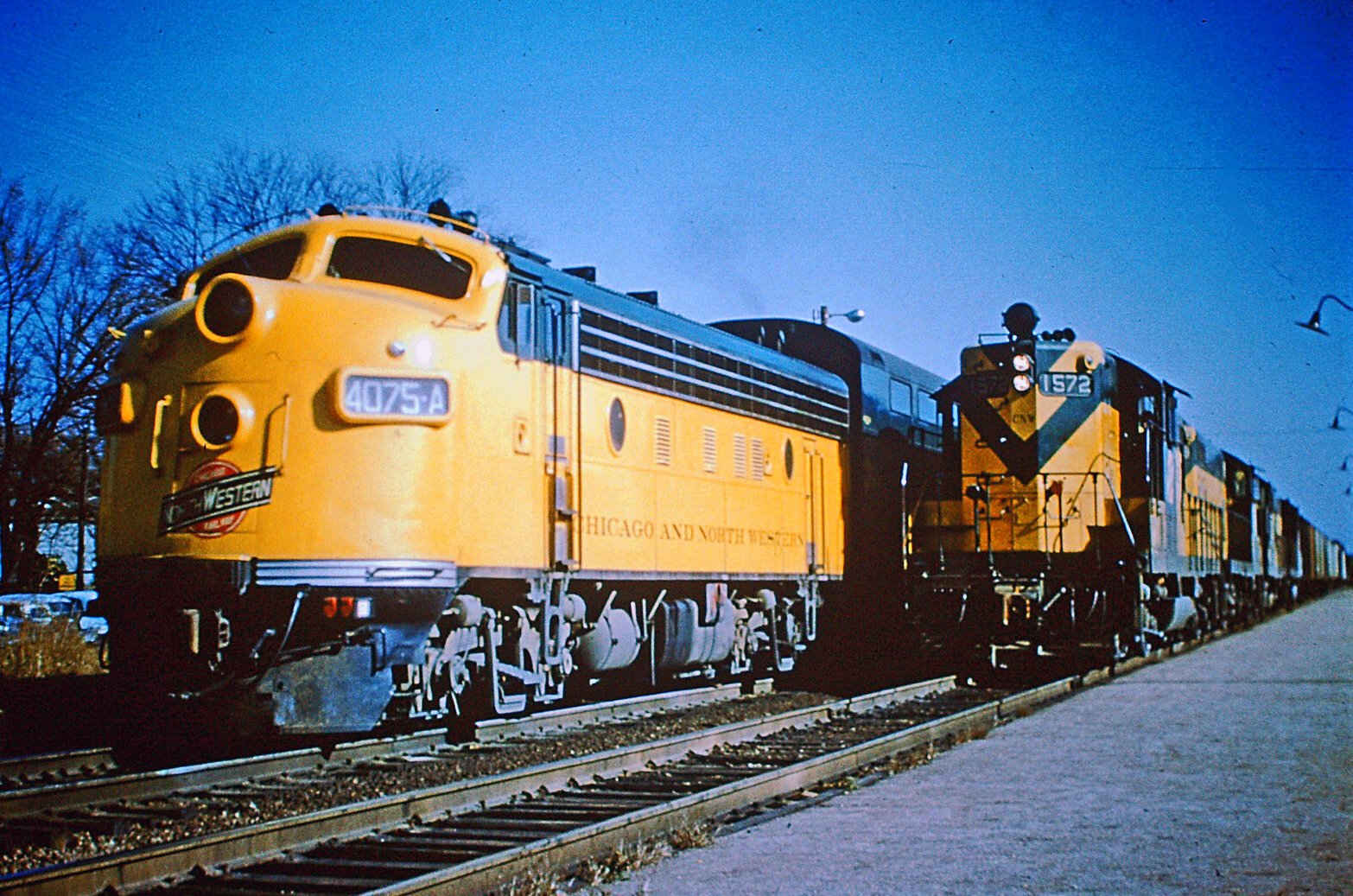 Chicago & North Western Railroad: Map, Logo, Photos, Roster