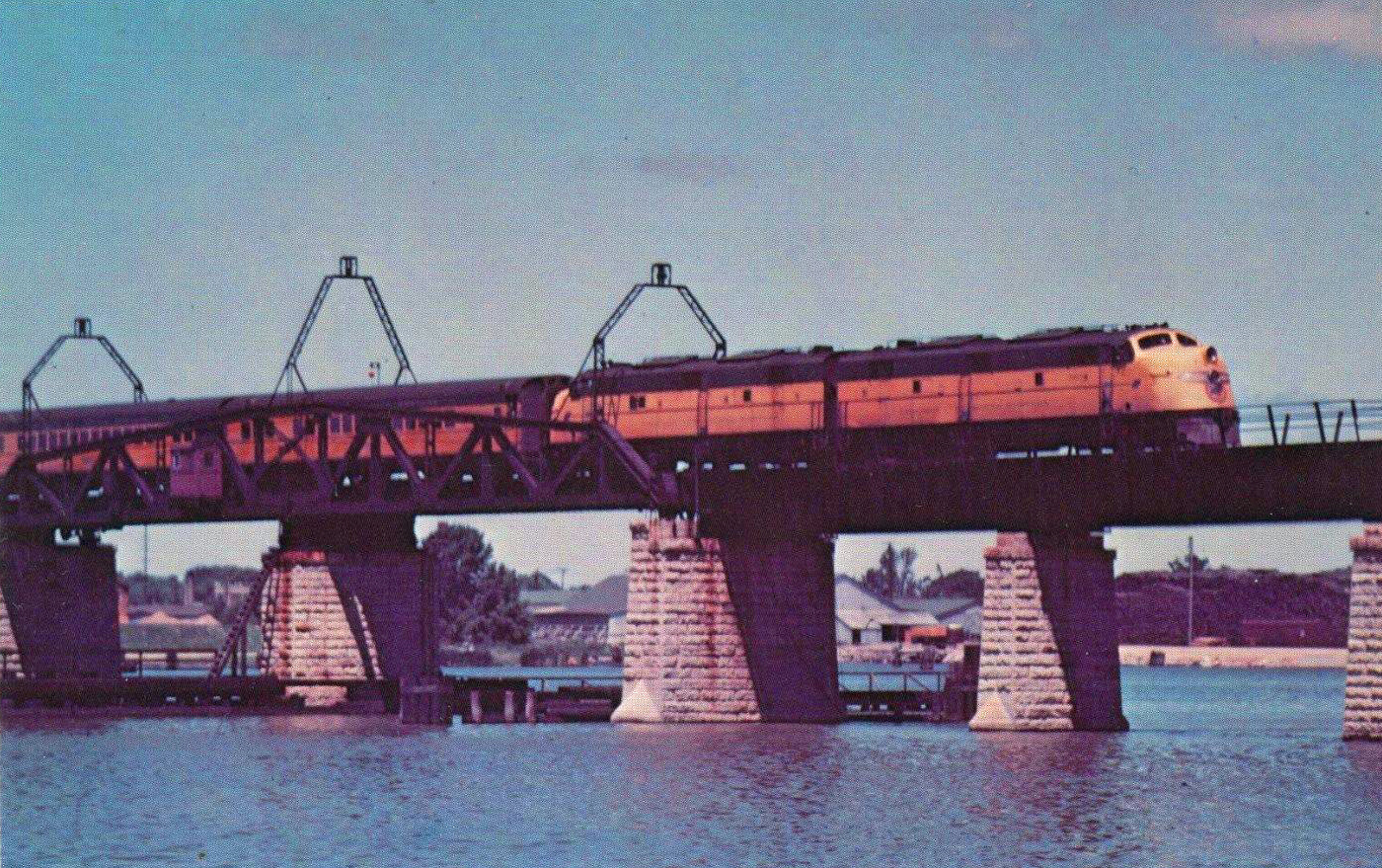 C&NW's "Peninsula 400" (Train): Timetable, Schedule, Consist