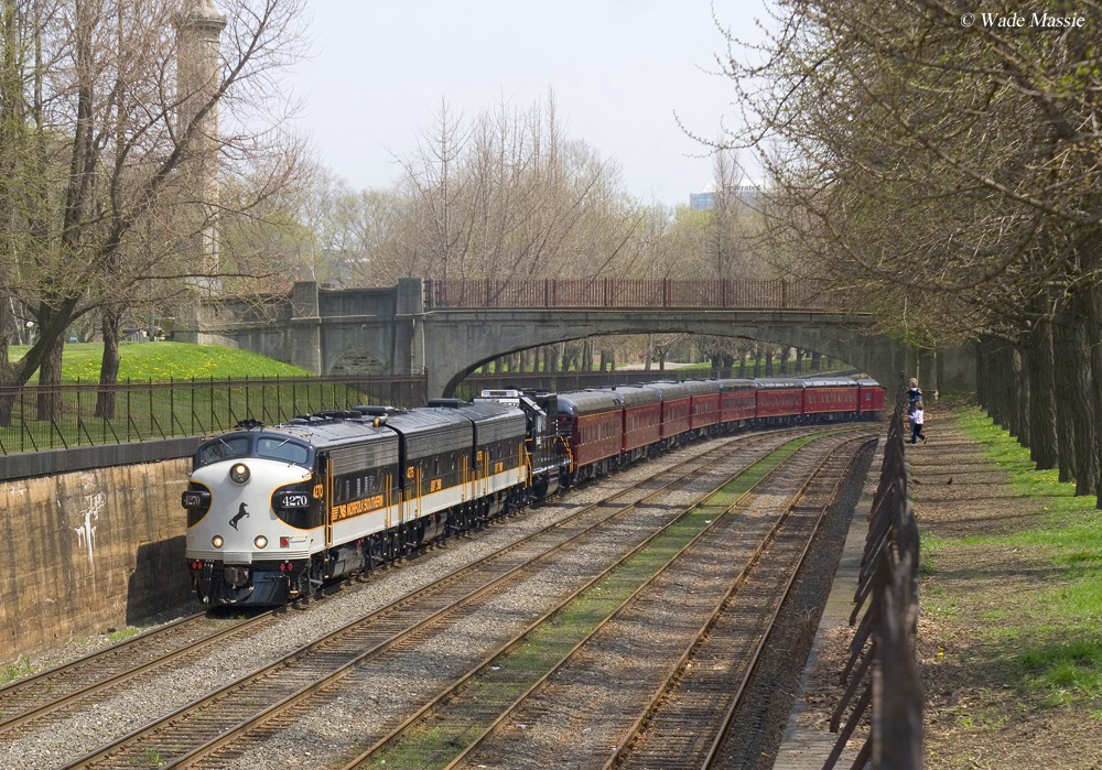 Norfolk Southern Passenger Train