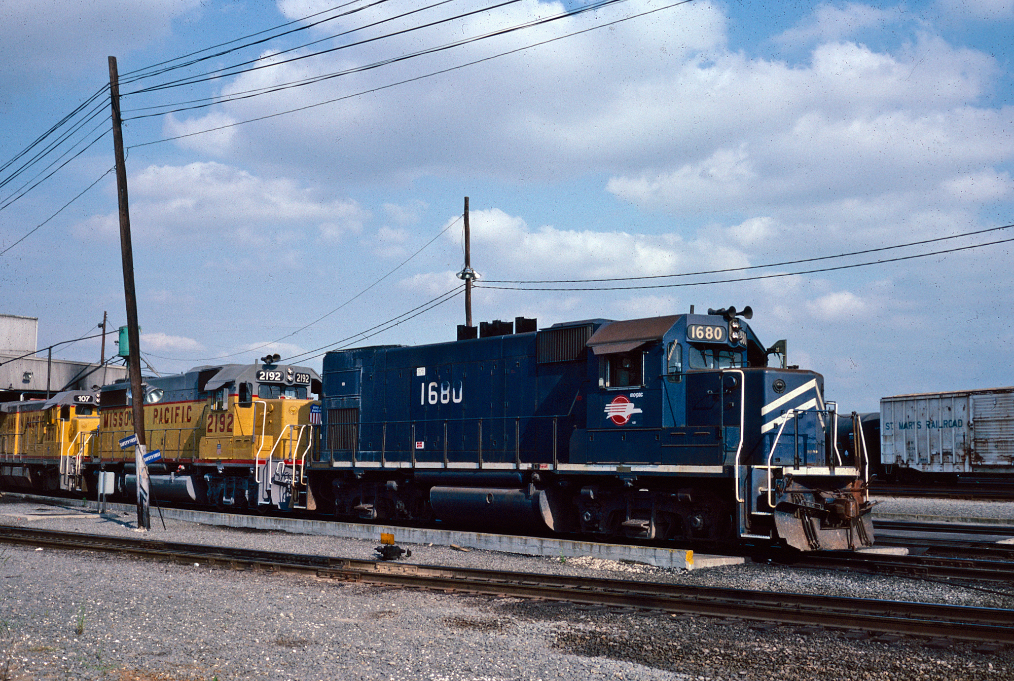 EMD "GP15" Locomotives: Data, Photos, History & More