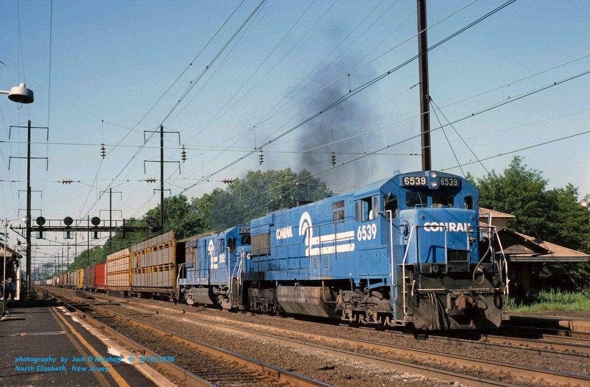 Autorack Railcar (Train): Dimensions, Length, Loading