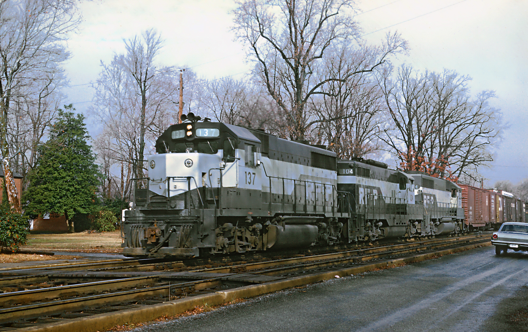 EMD "GP35" Locomotives: Data, Photos, History & More