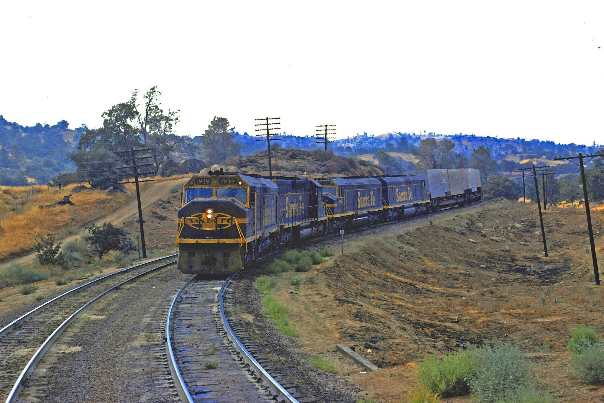 Tehachapi Loop Grade: Map, Passenger Trains, History